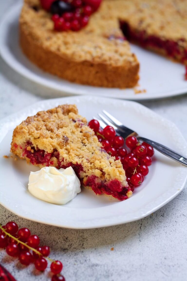 How to Make Red Currant Crumble Cake - Days of Jay
