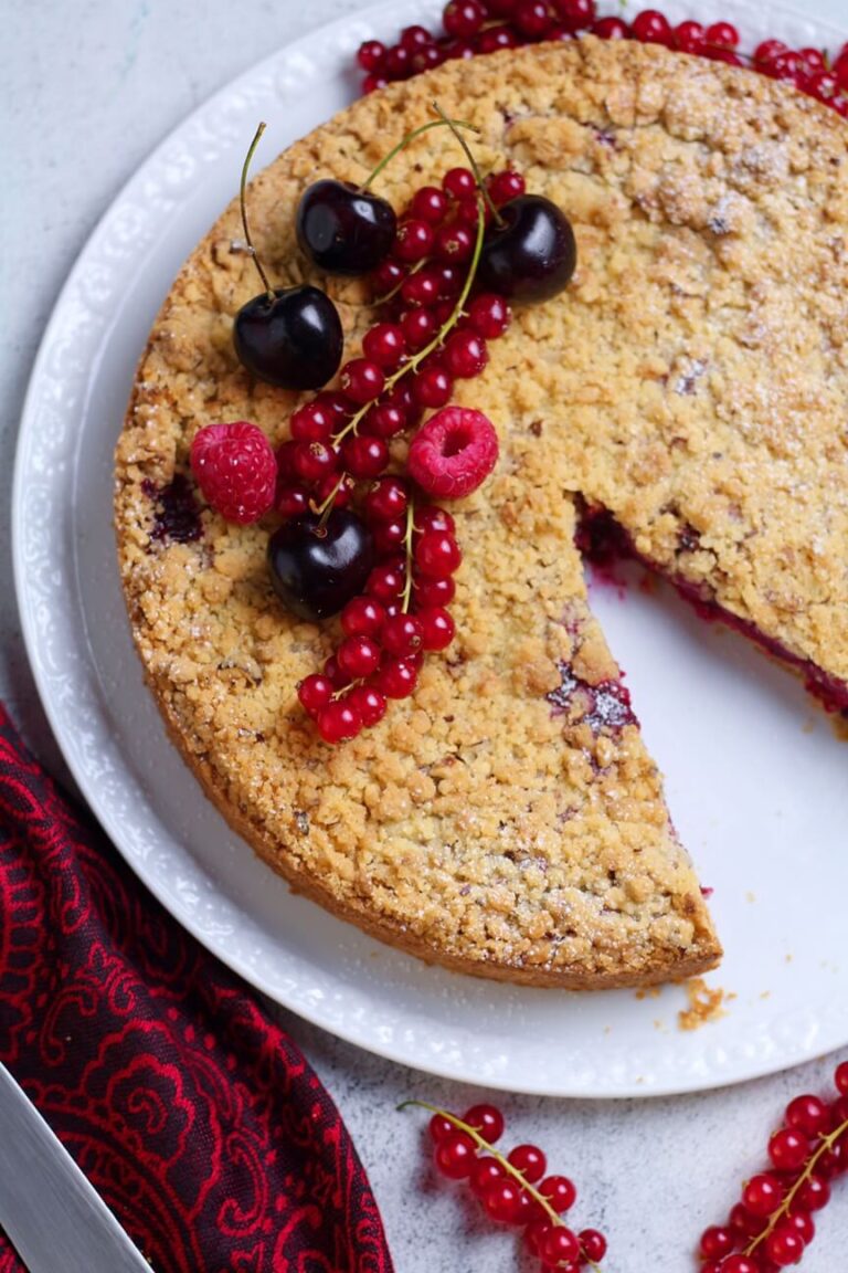 How to Make Red Currant Crumble Cake - Days of Jay