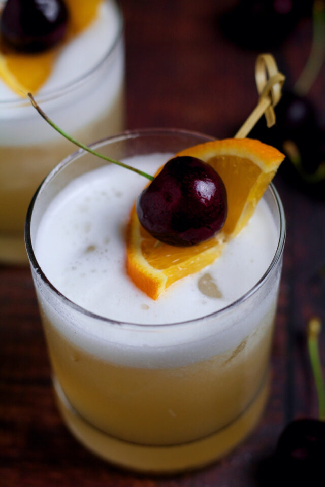How to make The Classic Whiskey Sour - Days of Jay