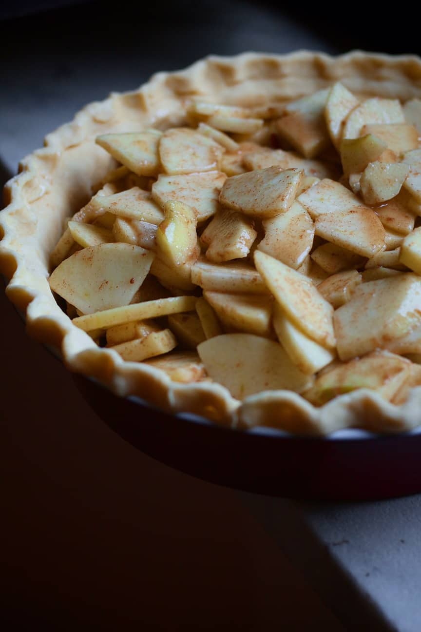 How to Make a Deep Dish Apple Pie - Days of Jay