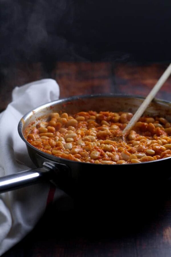 How to make delicious British Style Baked Beans - Days of Jay