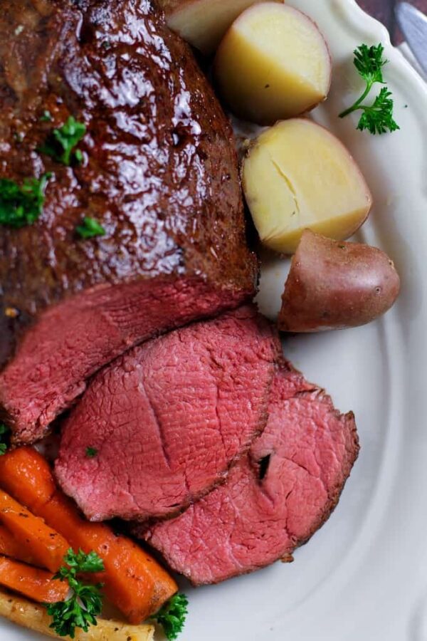 How to make Perfect Slow Roast Beef - Days of Jay