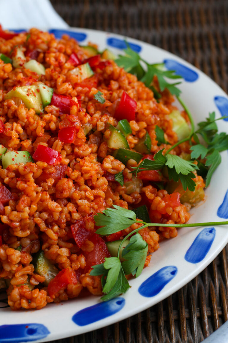 How to make Turkish Bulgur Salad (Kısır) - Days of Jay