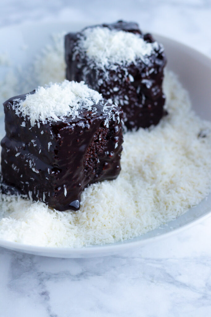 How to make Classic Australian Lamingtons - Days of Jay