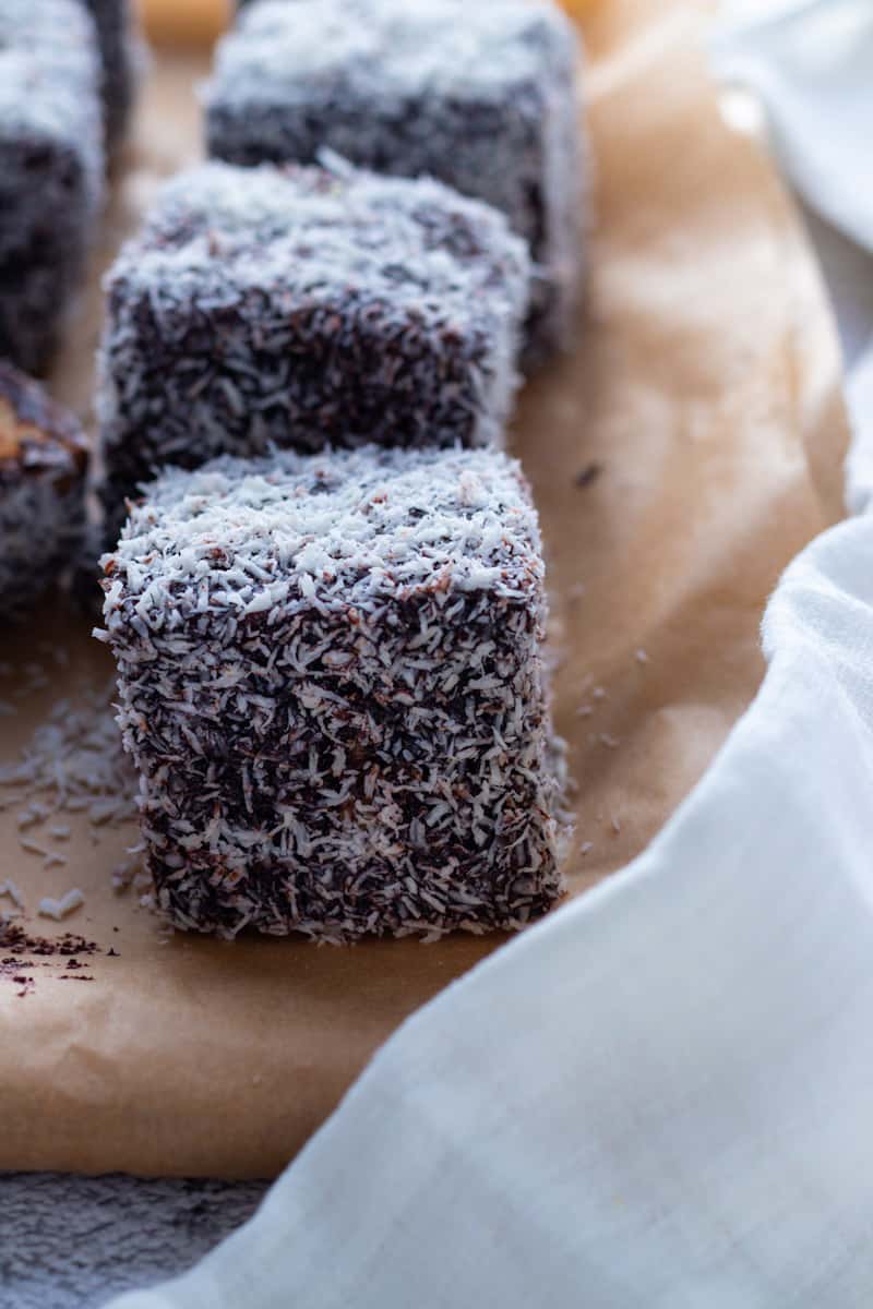 How to make Classic Australian Lamingtons - Days of Jay
