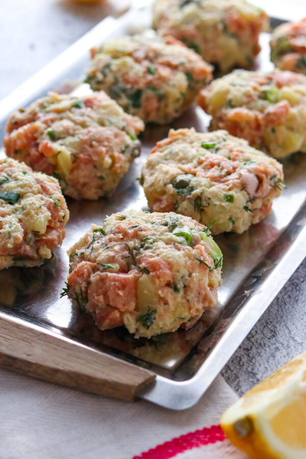 Easy Salmon Cakes (with fresh salmon!) - Days of Jay